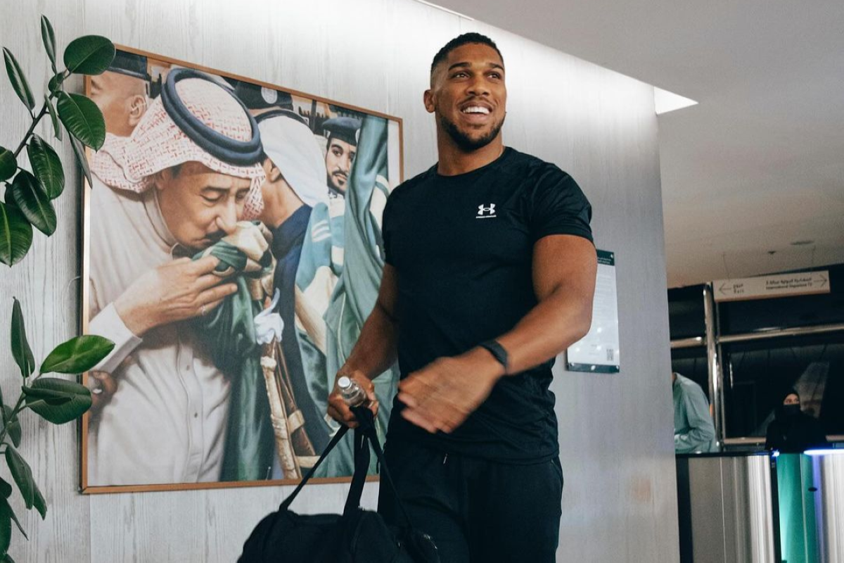The world's best boxers arrive in Riyadh ahead of Day of Reckoning | LIST
