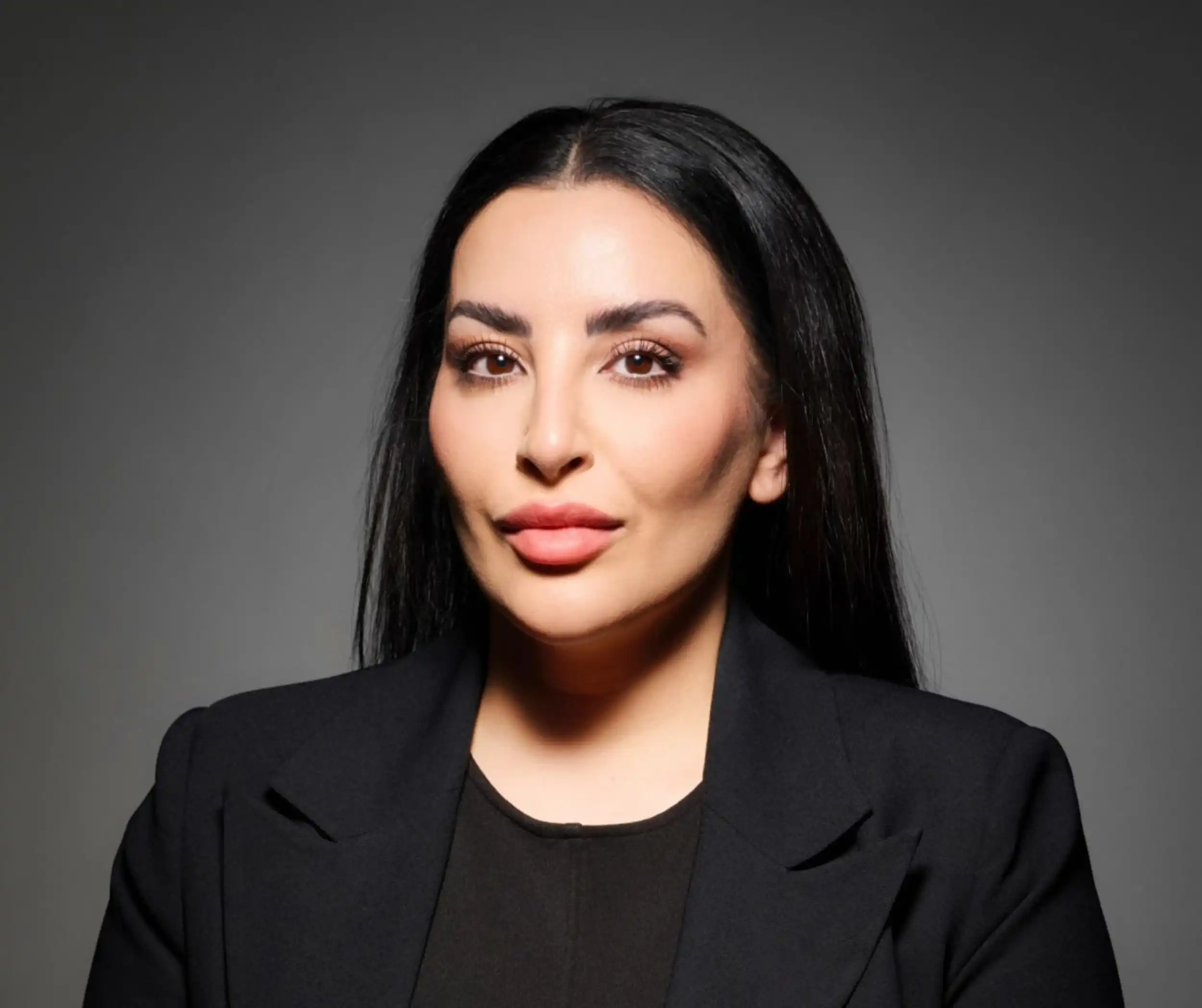 My 10 Travel Essentials - Dr. Maya Shahsavari, OurOnyx Aesthetic Clinic ...